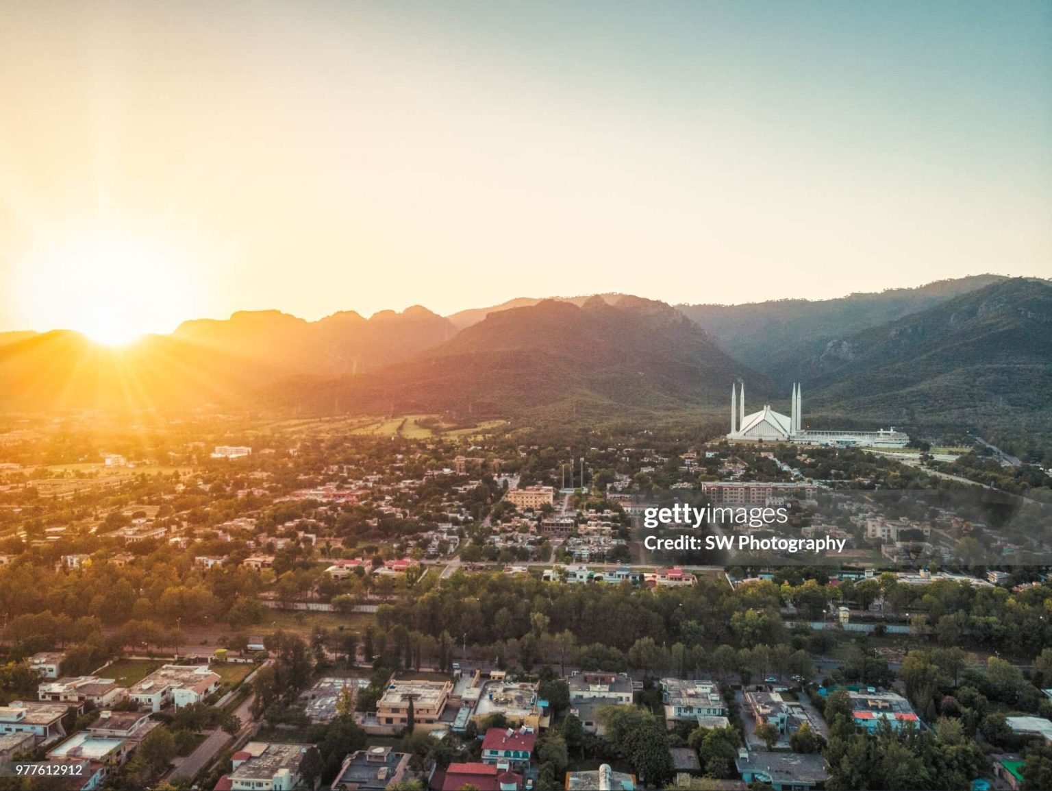 Shah Faisal Mosque | Islamic History and Architecture | Bahaaristan
